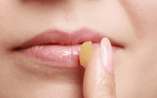 5 DIY Lip Care Tips with Ghee | Benefits of Ghee on Lips – Blue Nectar